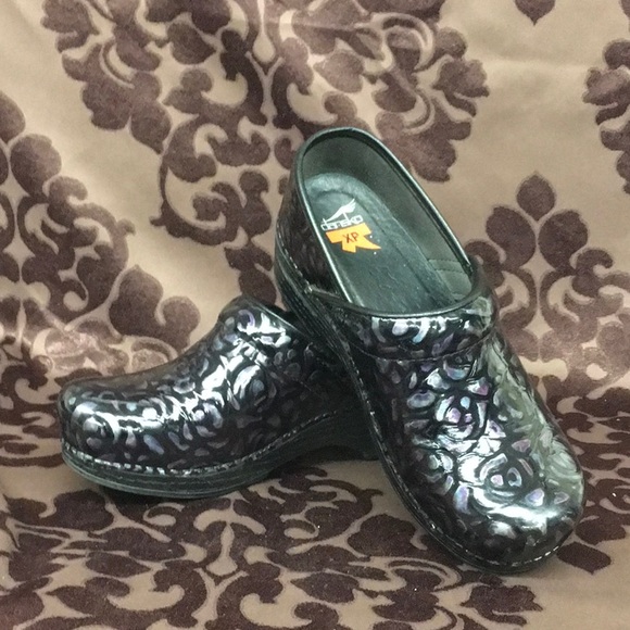 Dankso | Shoes | Dansko Xp Clogs K 334 | Poshmark
